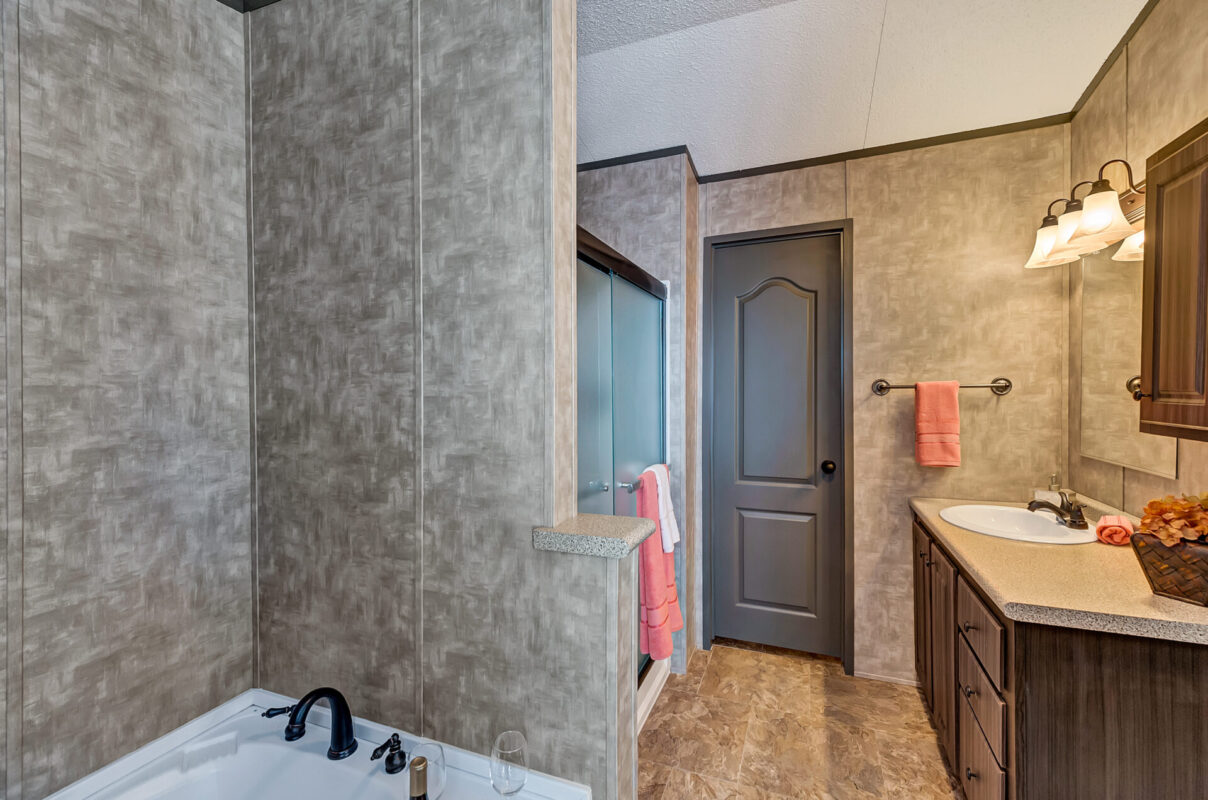 Singlewide 16×80-32B - Legacy Housing Corporation