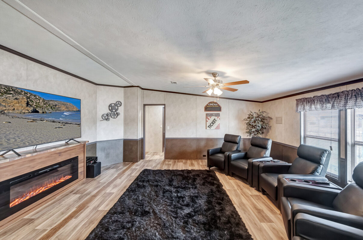 Doublewide 32×80-42.5B - Legacy Housing Corporation