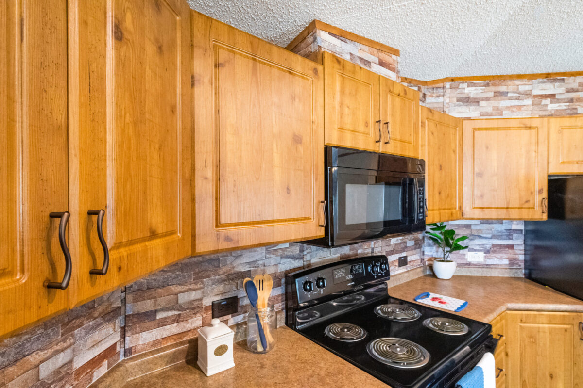 Singlewide H-16×80-32FLP - Legacy Housing Corporation