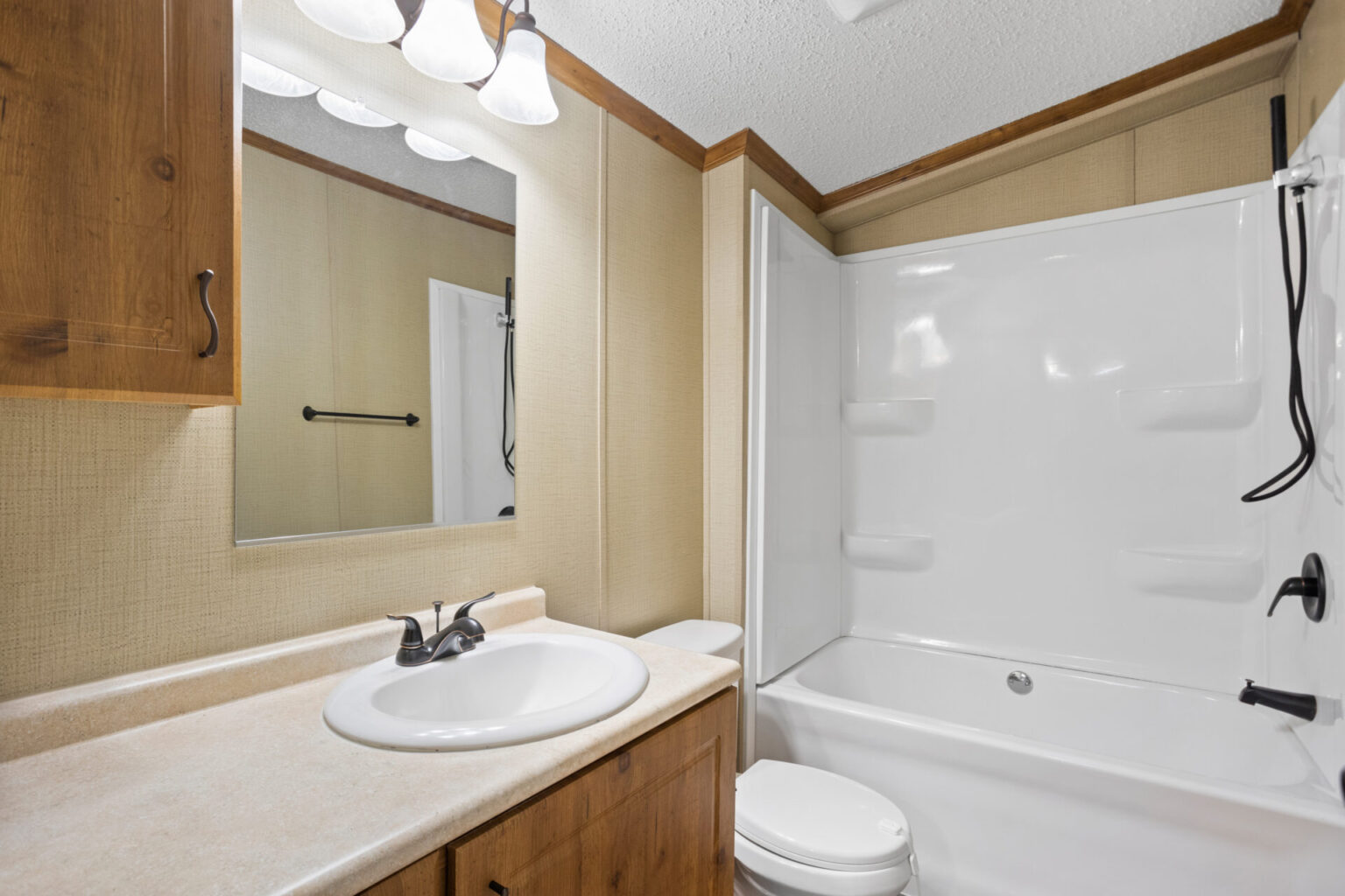 Ultra-Wide 18×68-32A - Legacy Housing Corporation