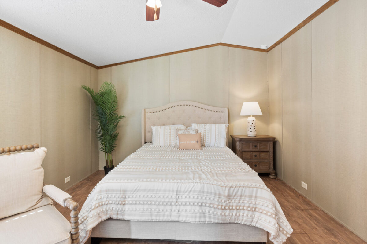 Ultra-Wide 18×68-32A - Legacy Housing Corporation