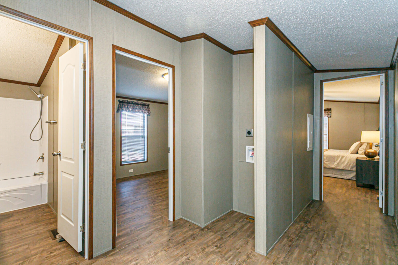 Ultra 18-Wide 18×72-32A - Legacy Housing Corporation