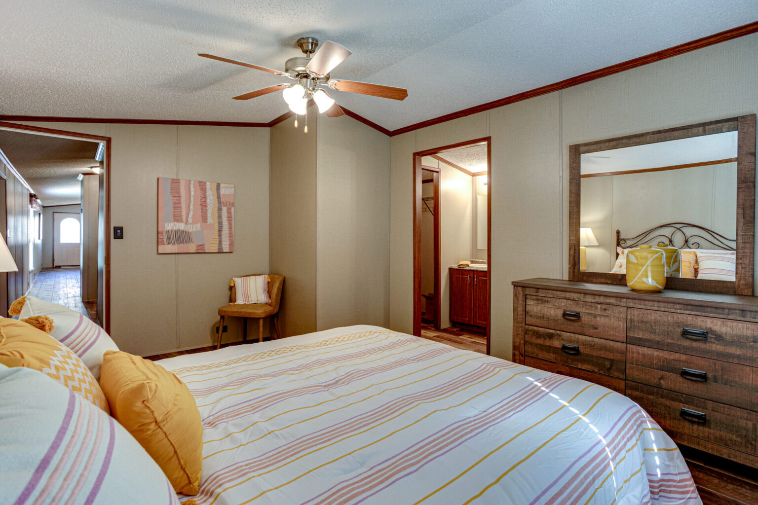 Ultra 18-wide 18×64-22A - Legacy Housing Corporation