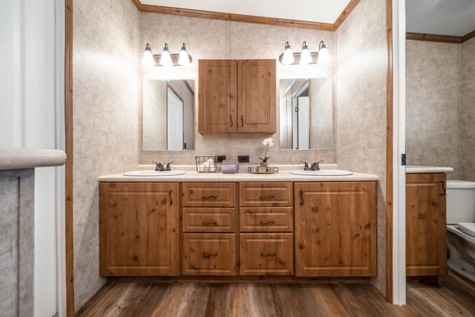 Doublewide S-28×56-32FLP - Legacy Housing Corporation