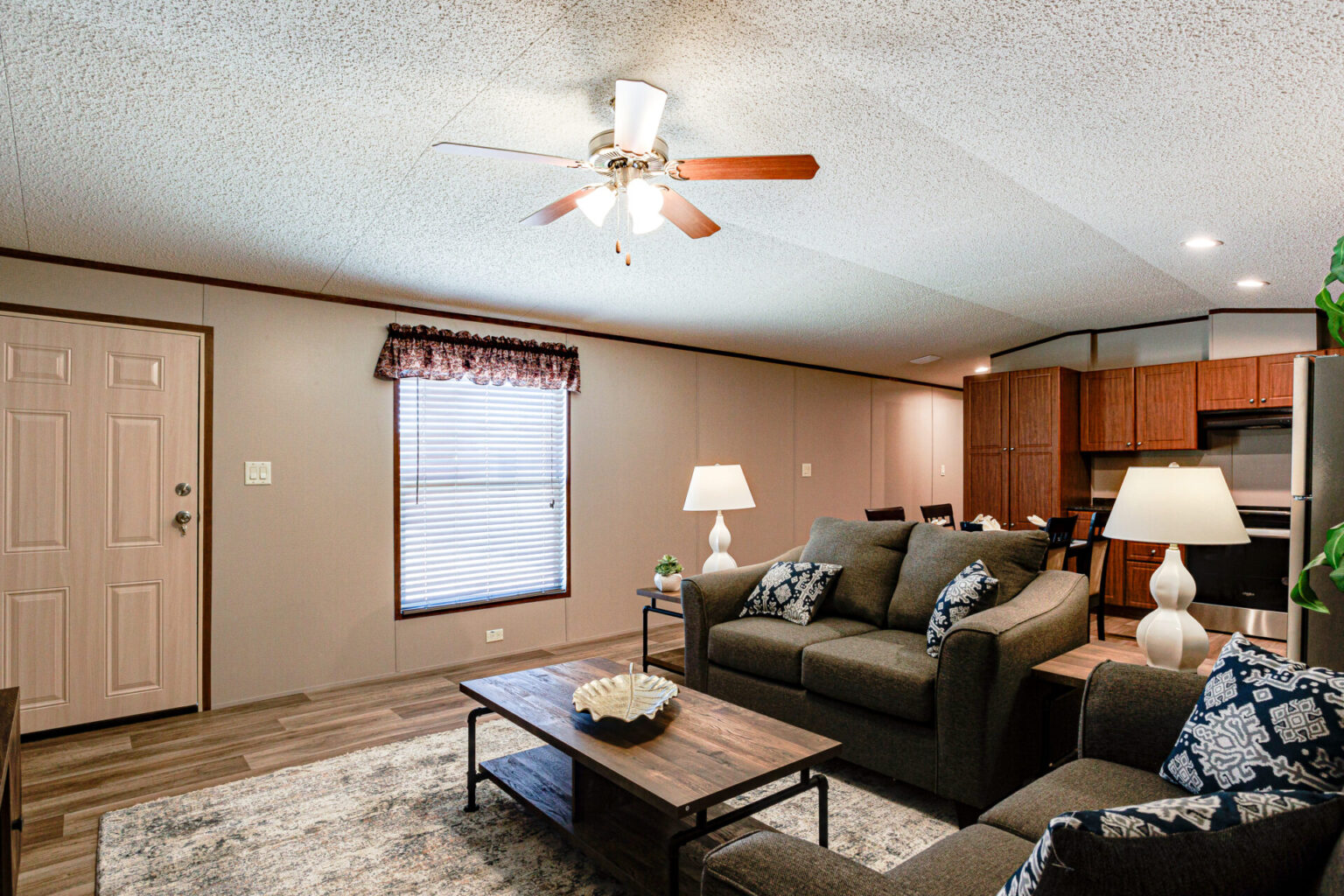 Singlewide 16×64-32C - Legacy Housing Corporation