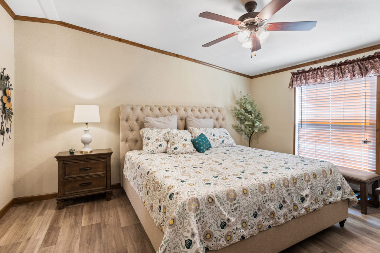 Doublewide S-28×56-32FLP - Legacy Housing Corporation