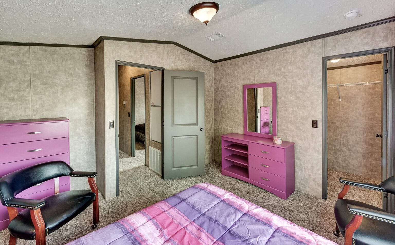 Singlewide H-18×80-32C - Legacy Housing Corporation