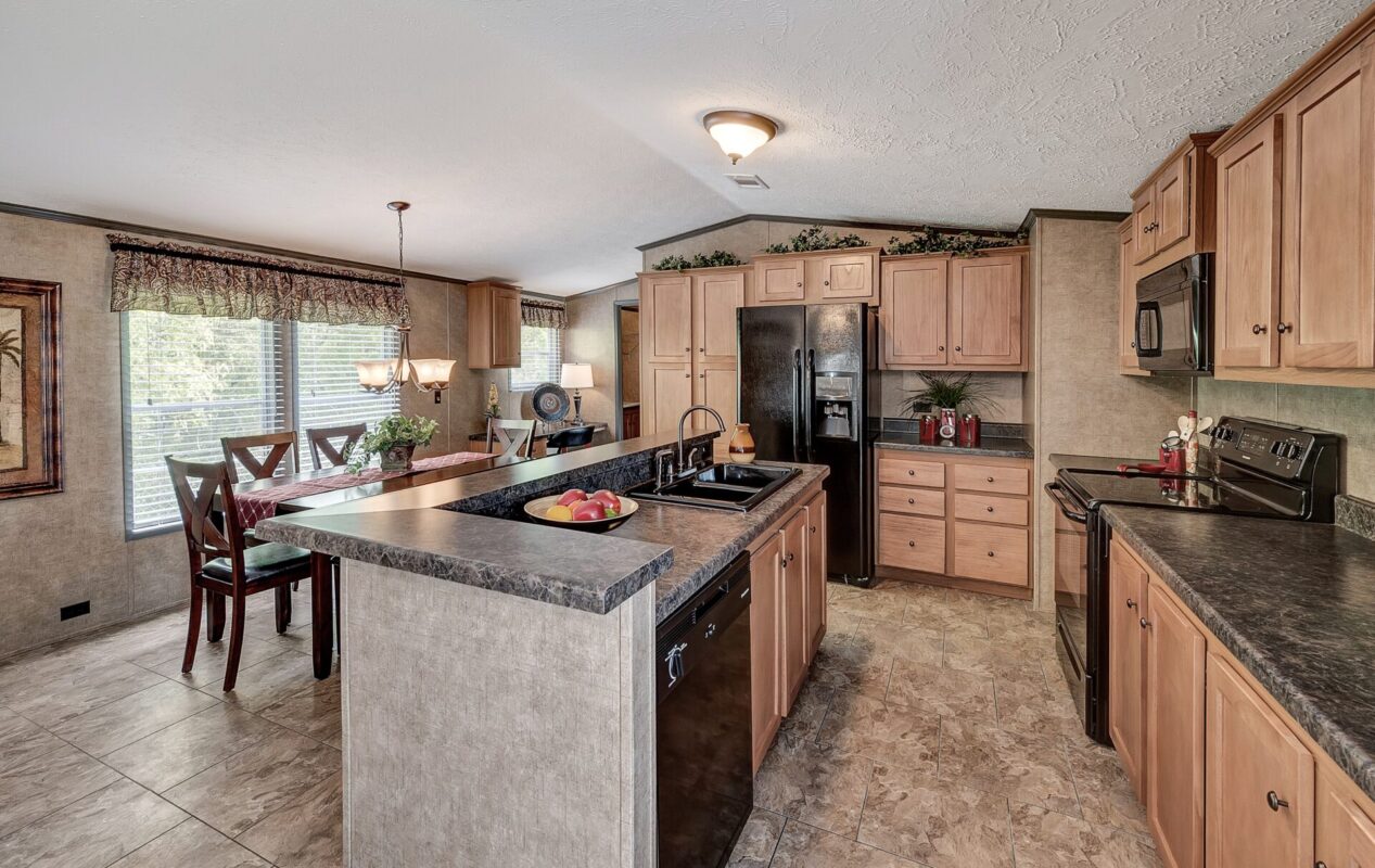 Singlewide H-18×80-32C - Legacy Housing Corporation