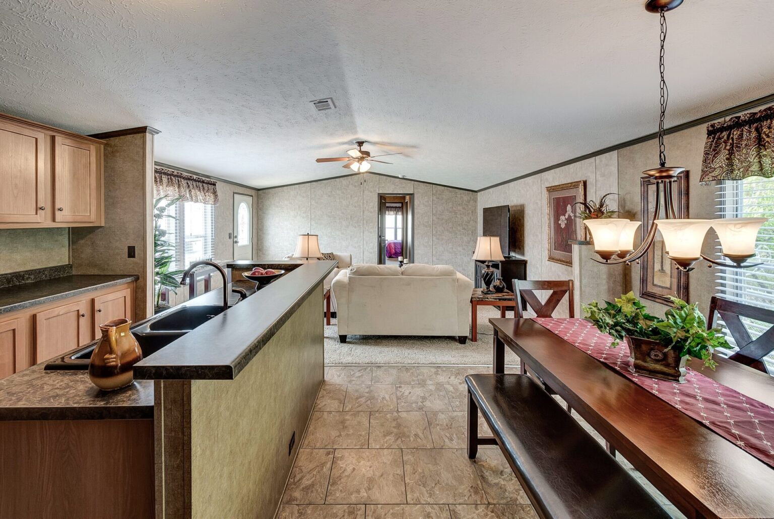 Singlewide H-18×80-32C - Legacy Housing Corporation