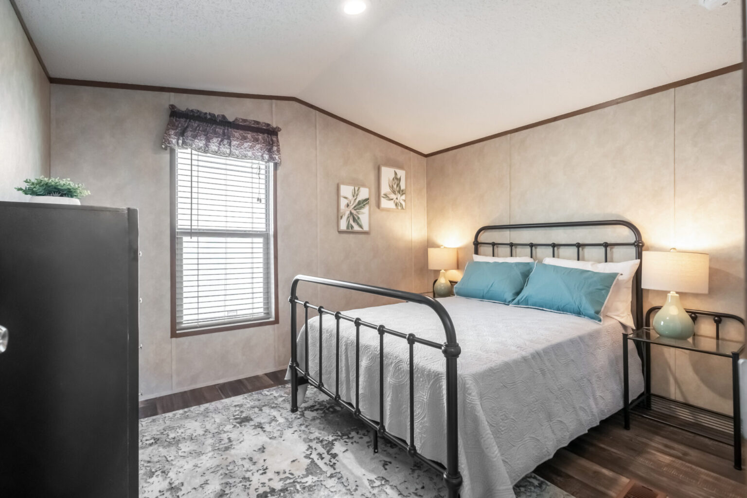 Tiny Singlewide 12×44-11A - Legacy Housing Corporation