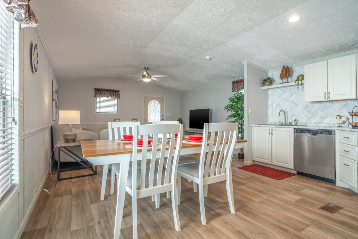 Singlewide 16×80-32FLP - Legacy Housing Corporation