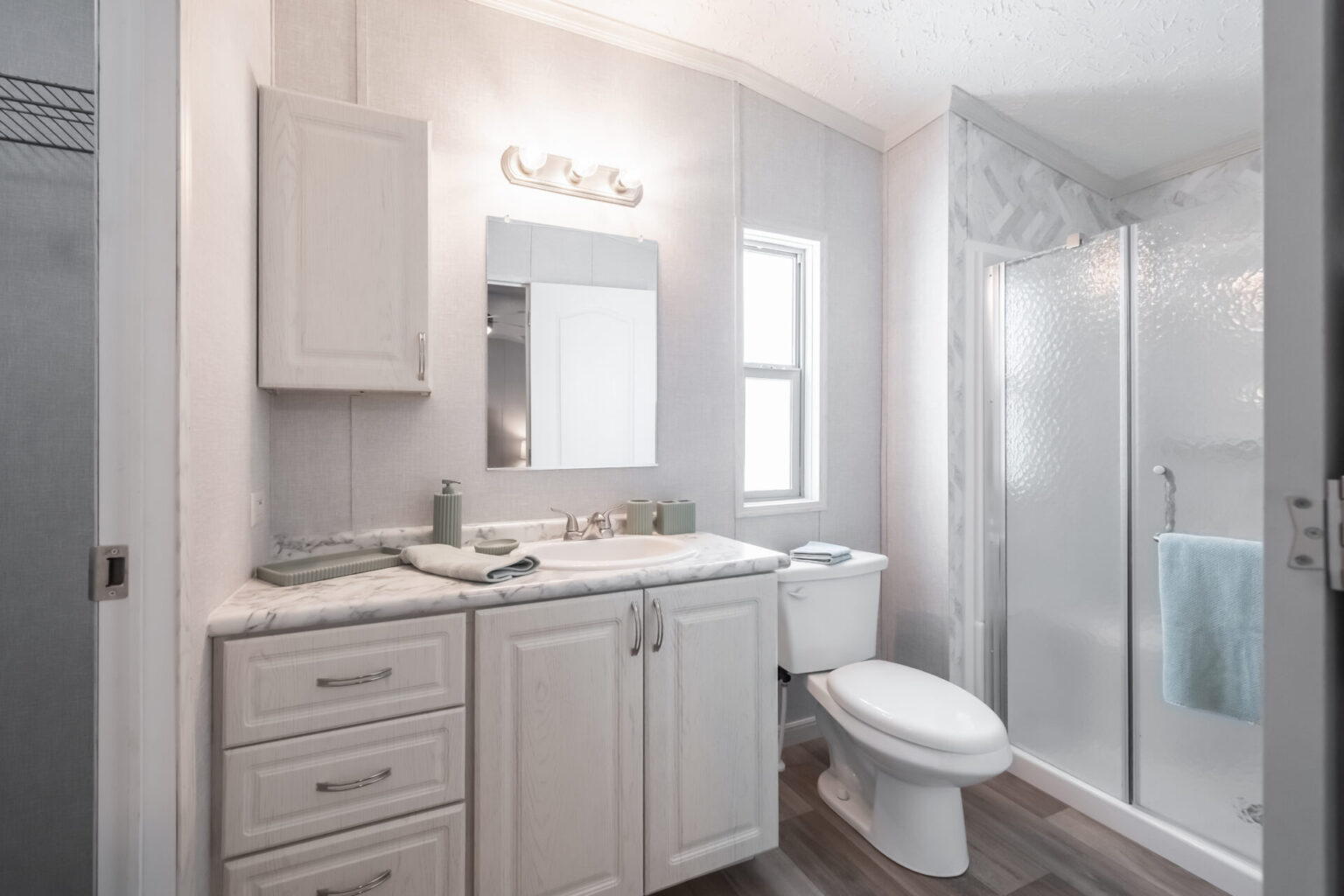 Singlewide 16×80-32FLP - Legacy Housing Corporation