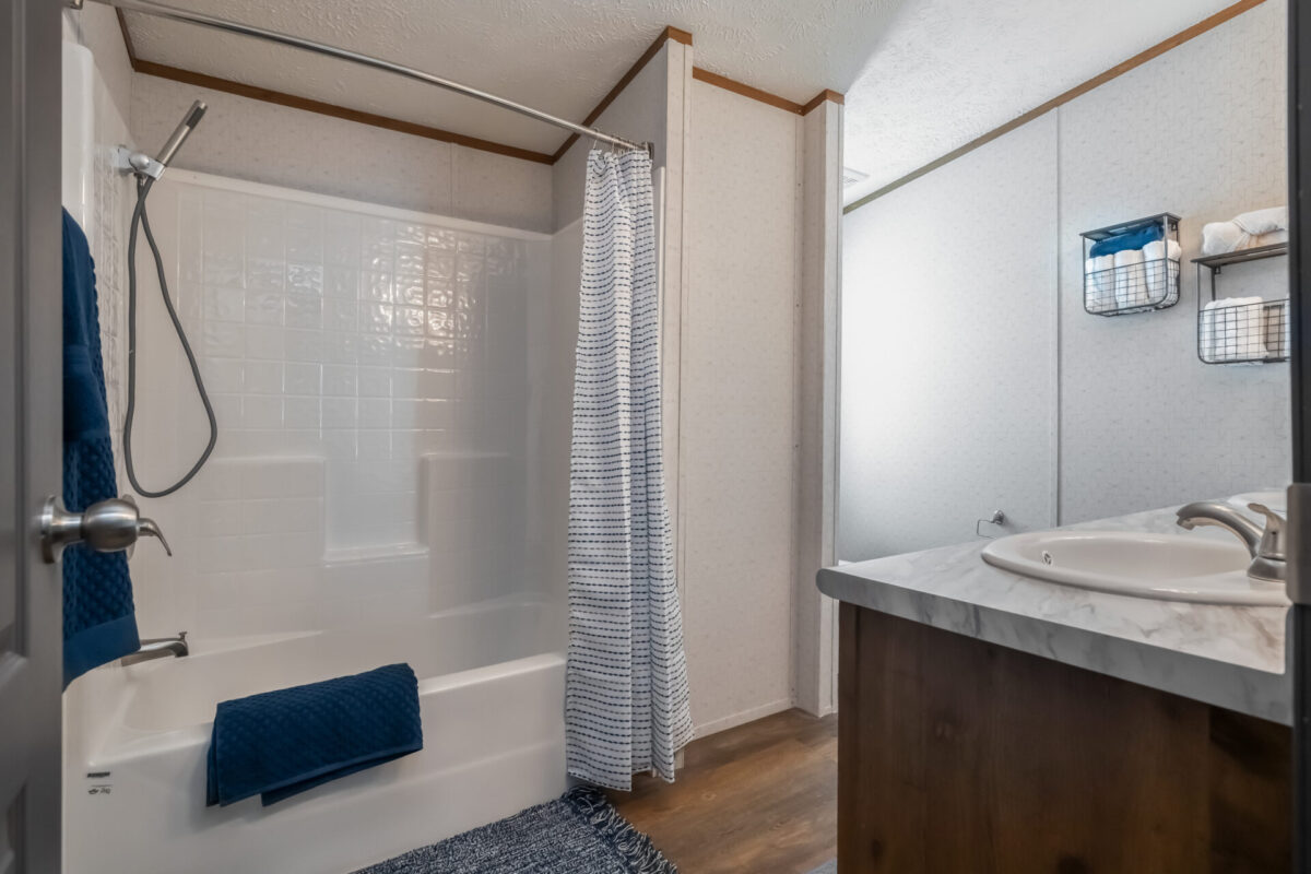 Doublewide S-24×68-42A - Legacy Housing Corporation