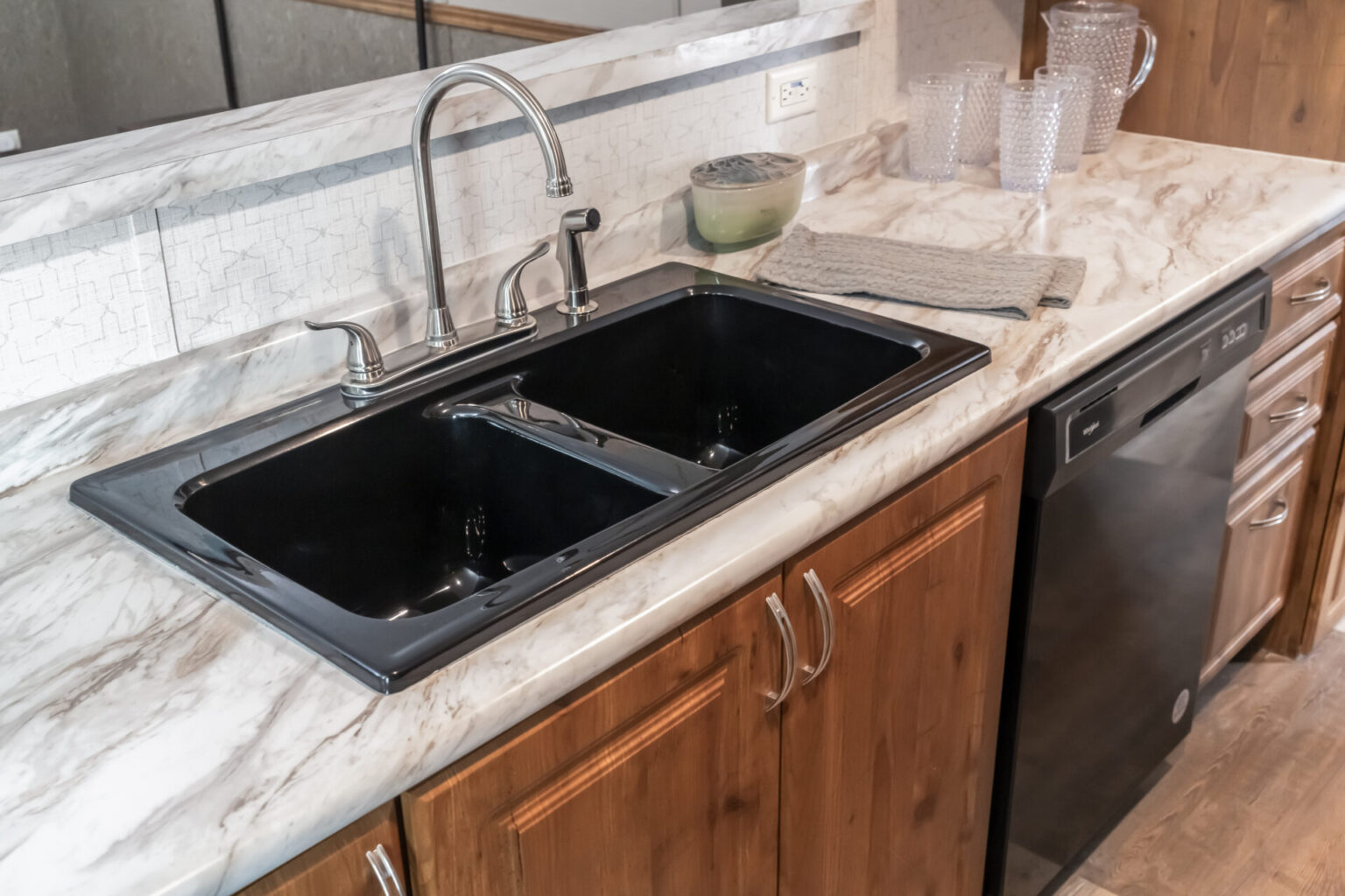 Doublewide S-24×68-42A - Legacy Housing Corporation