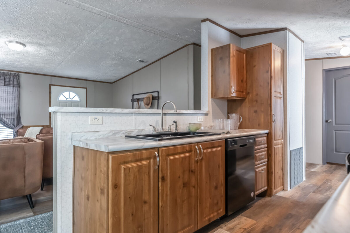 Doublewide S-24×68-42A - Legacy Housing Corporation