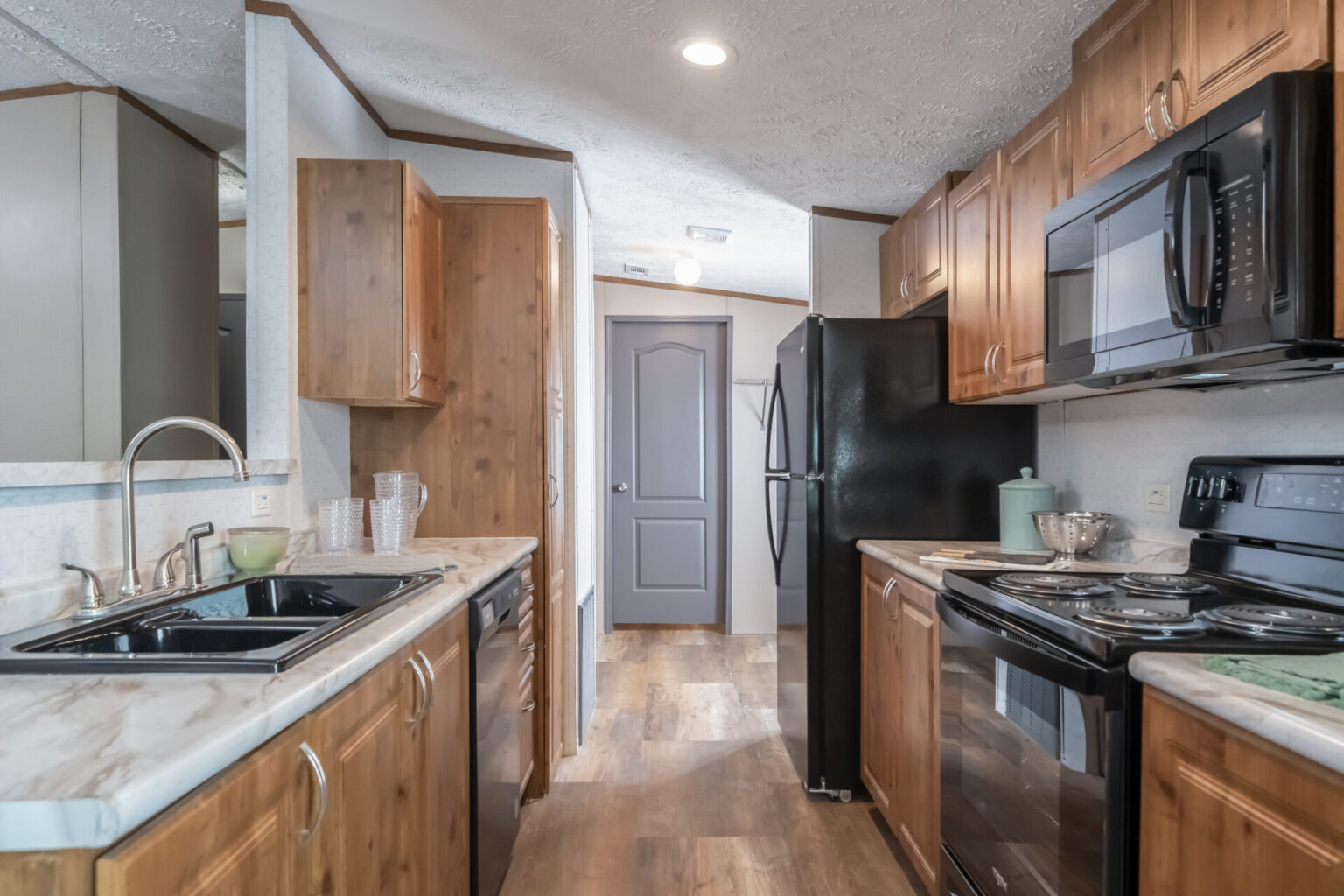 Doublewide S-24×68-42A - Legacy Housing Corporation