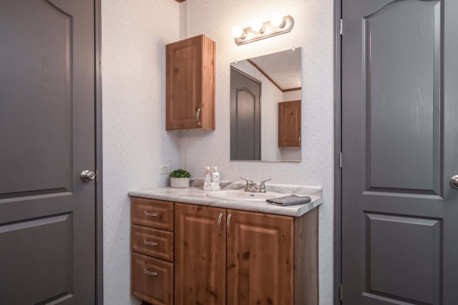 Doublewide S-24×68-42A - Legacy Housing Corporation