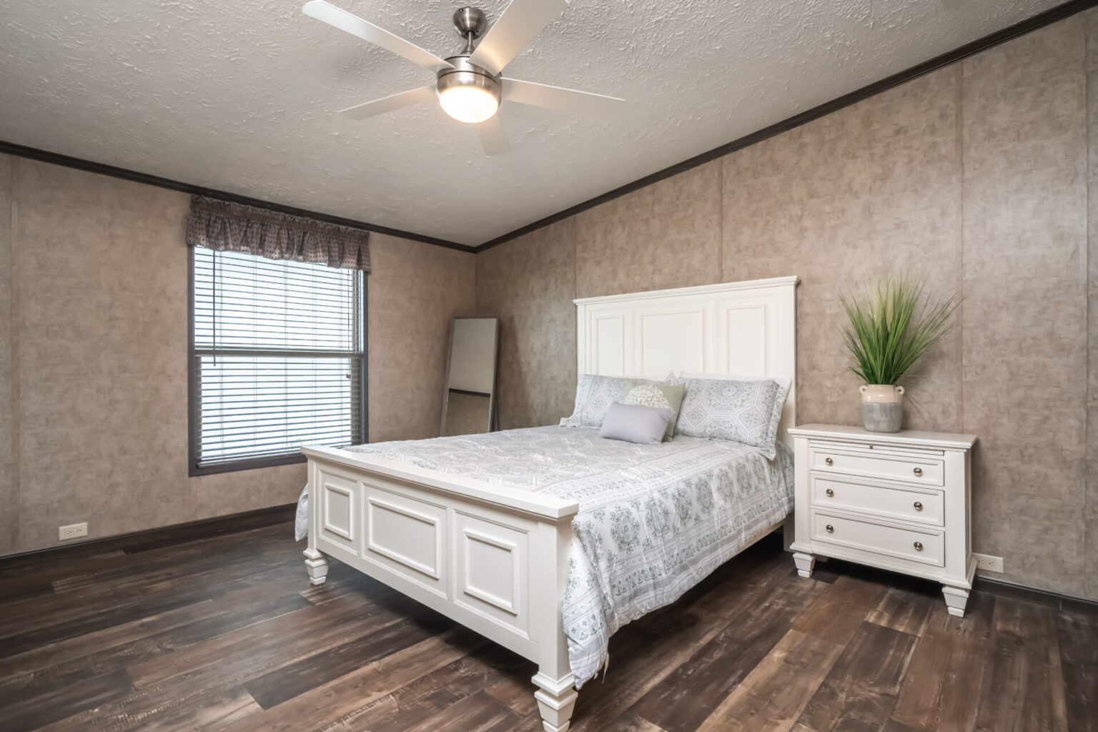 Doublewide C-32×56-42B - Legacy Housing Corporation