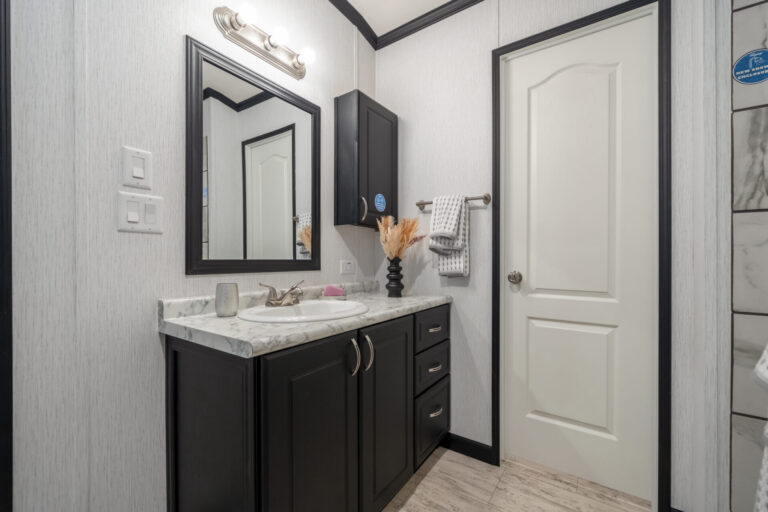 Singlewide C-16×80-32M - Legacy Housing Corporation