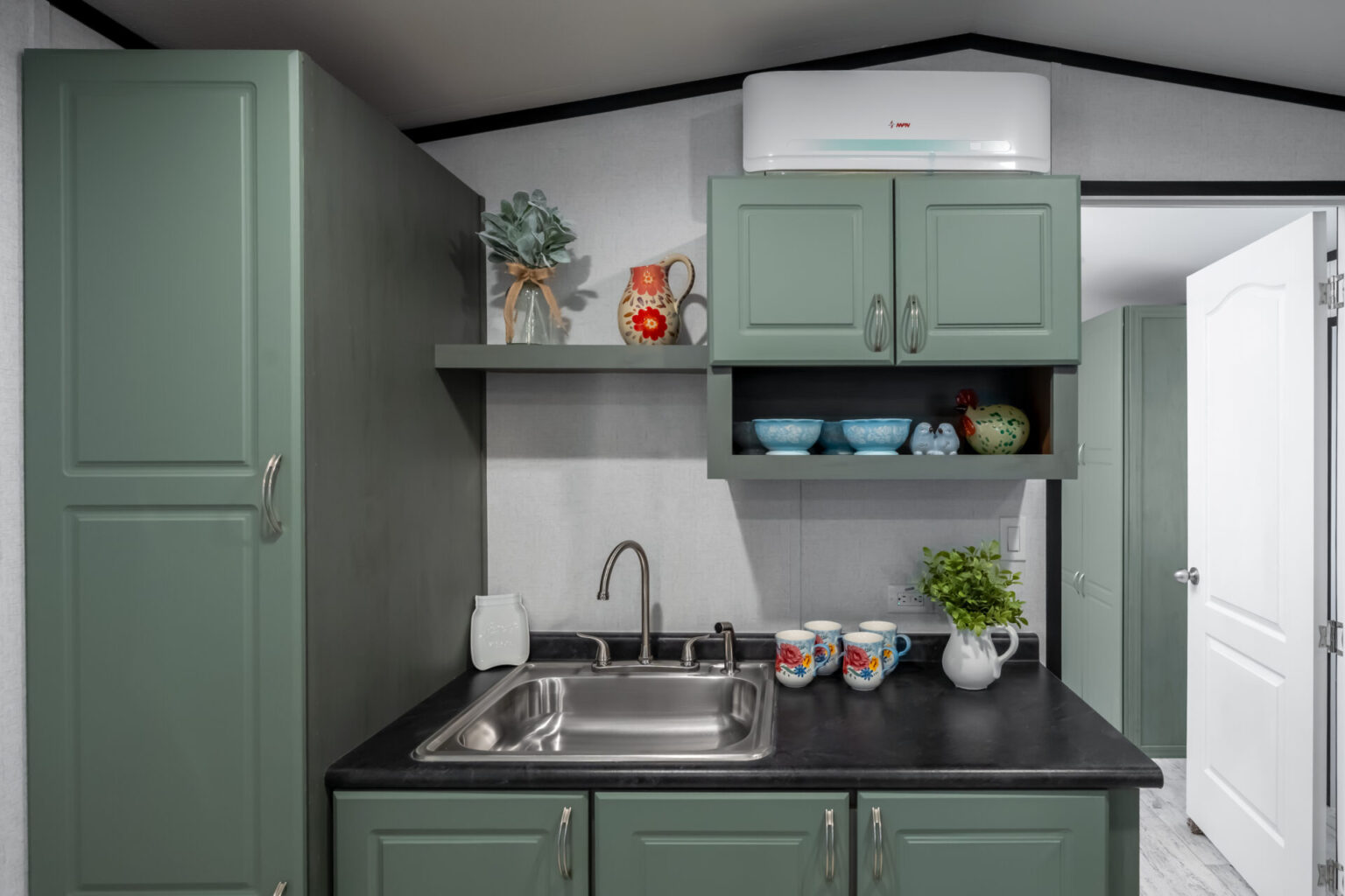 Tiny Home 12×38-11FLA - Legacy Housing Corporation